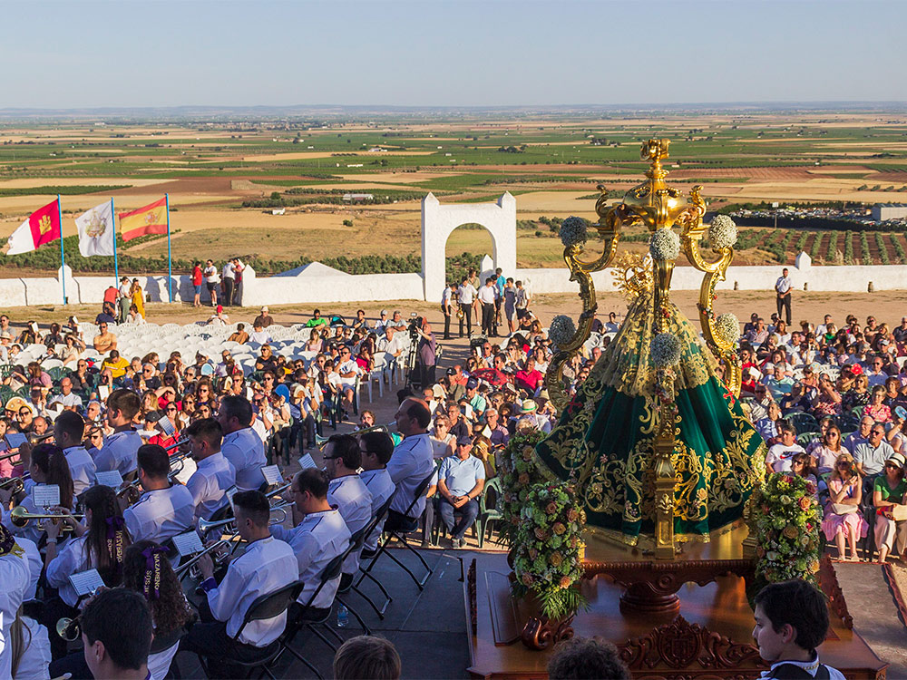 Romería de la Virgen de Criptana - Tierra de Gigantes